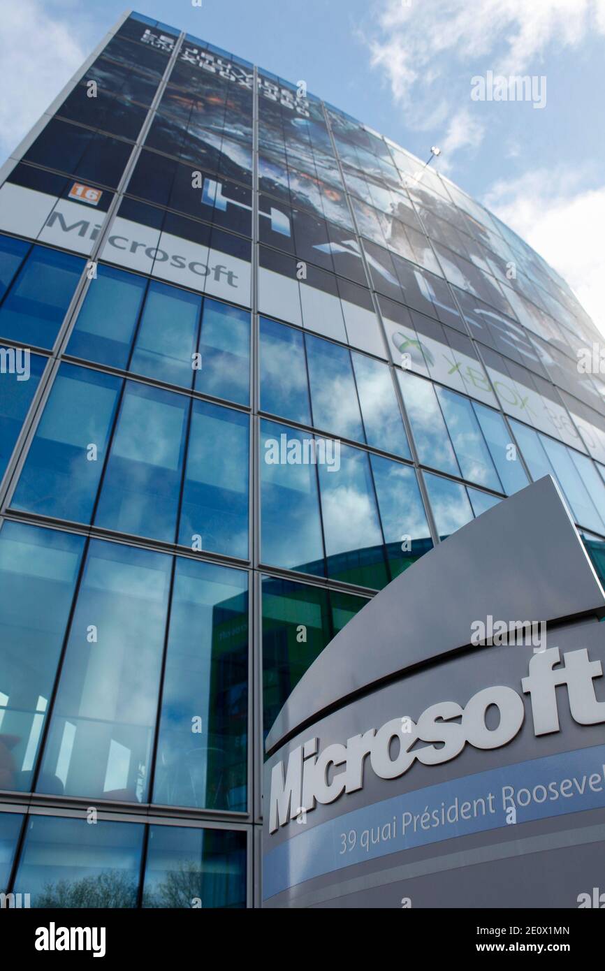 Microsoft headquarters paris hi-res stock photography and images - Alamy