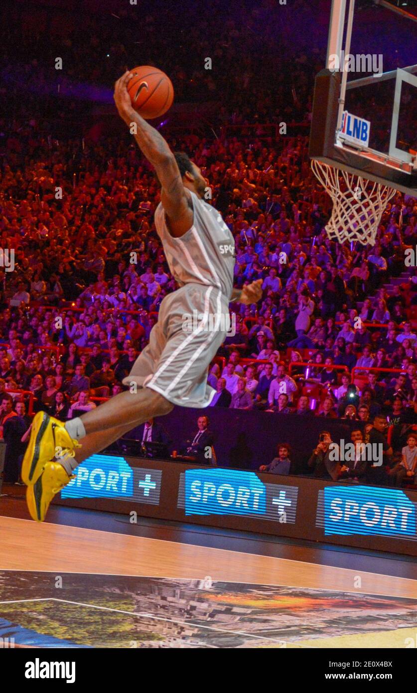 USA's L.D. Williams wins the Dunk Contest during the French National ...