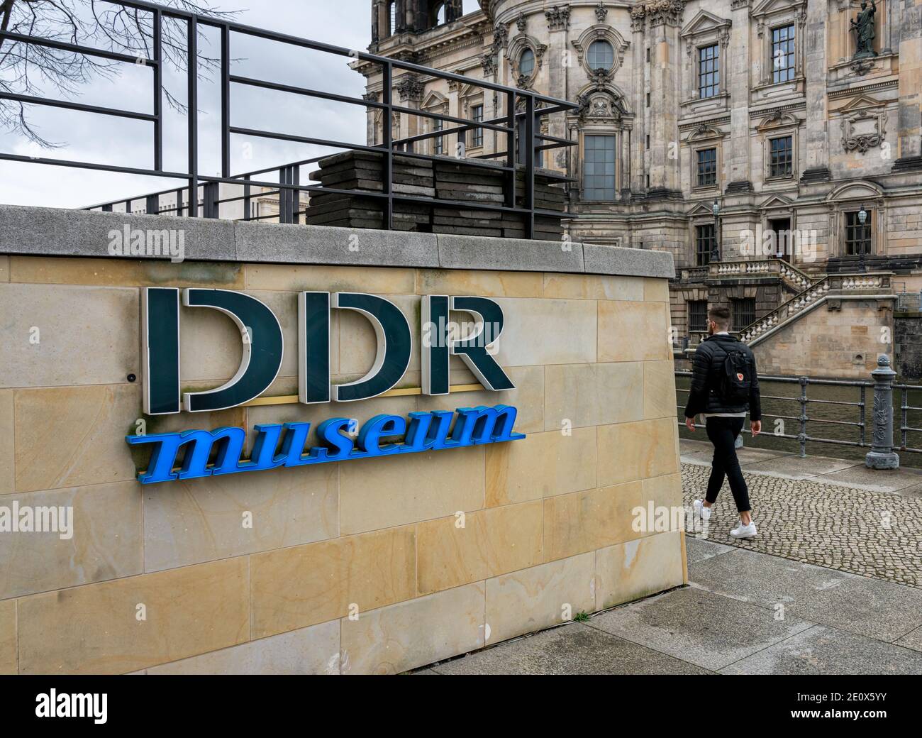 Ddr wand hi-res stock photography and images - Alamy