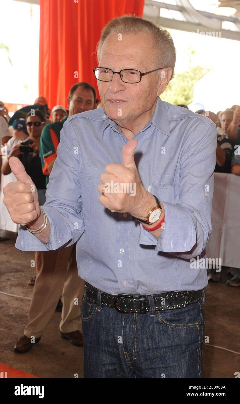 MIAMI - DECEMBER 06: Larry King attends the Miami Dolphins Vs New ...