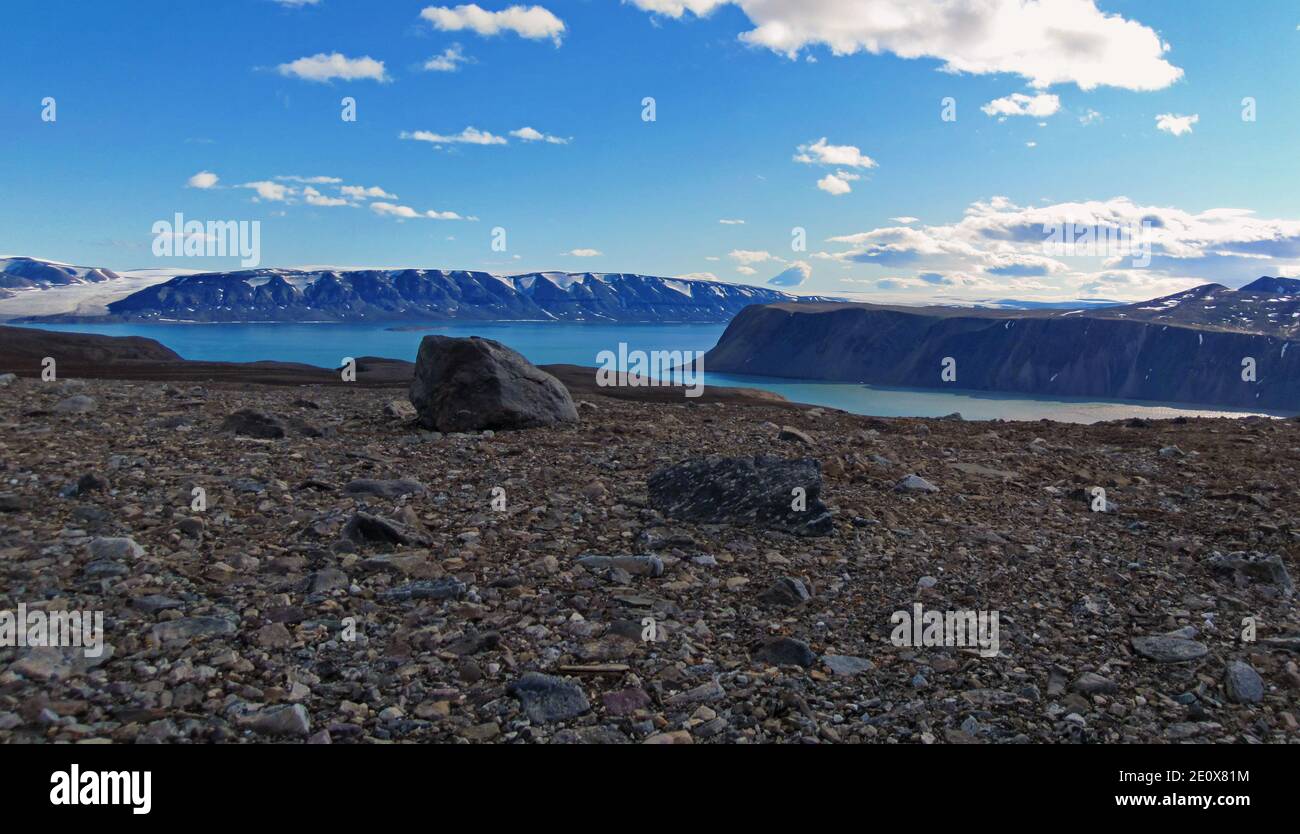 Svalbard beach stones hi-res stock photography and images - Alamy