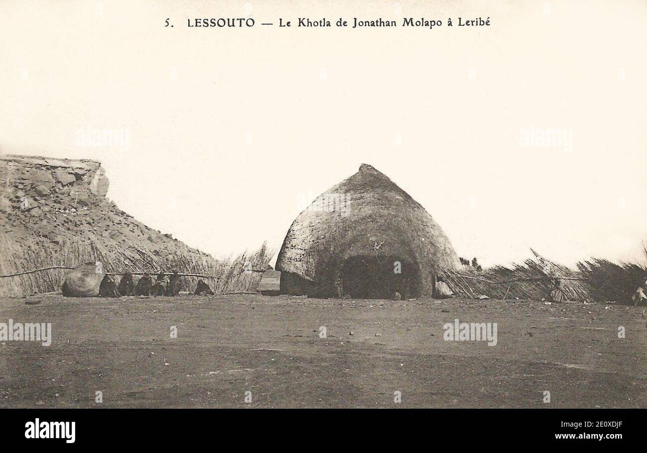 Lessouto-Le Khotla de Jonathan Molapo Stock Photo - Alamy