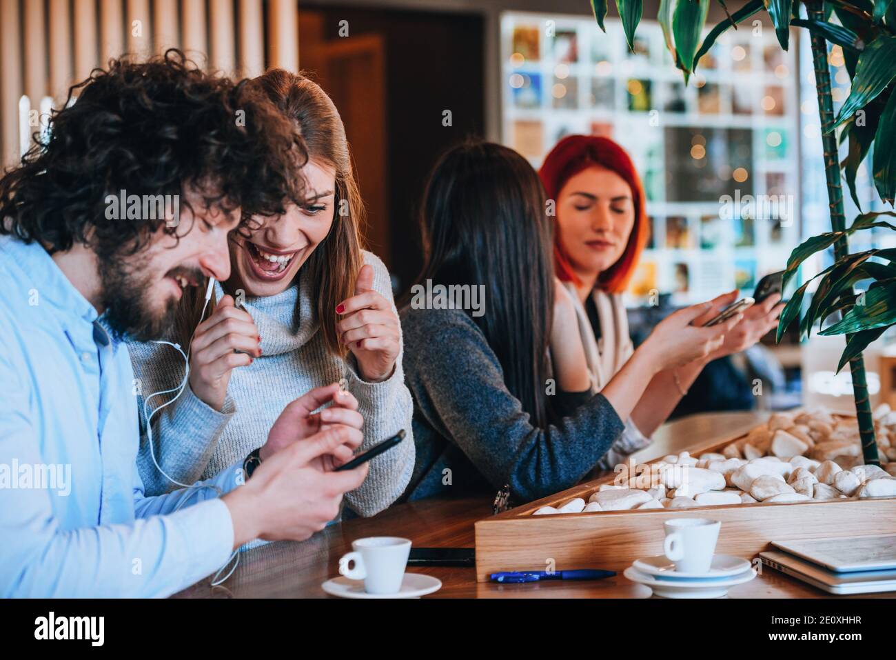 Group portrait young friends gathered hi-res stock photography and ...
