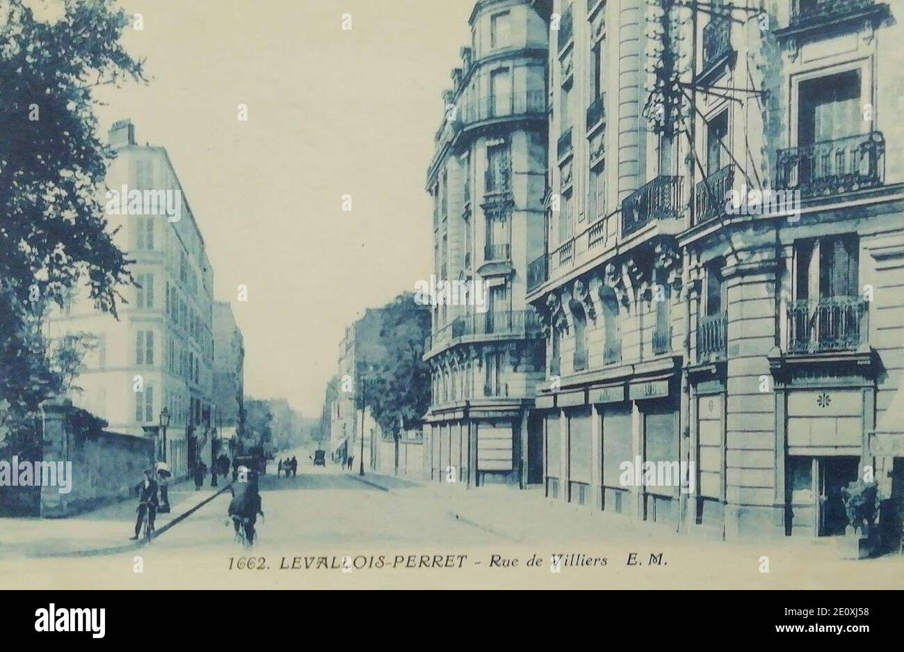 Levallois-Perret.Rue de Villiers Stock Photo - Alamy