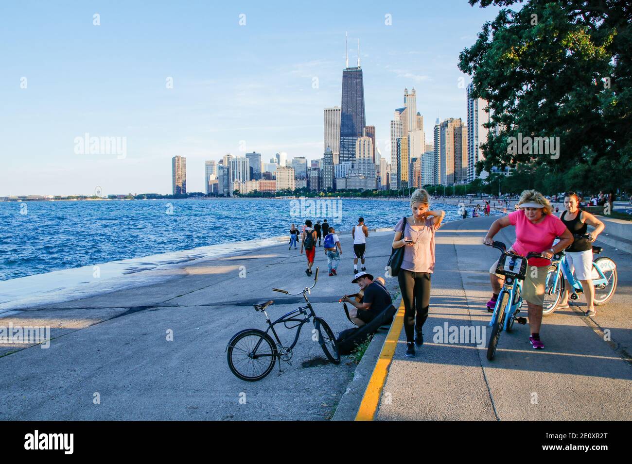 Chicago lakefront near North Avenue Beach Stock Photo - Alamy