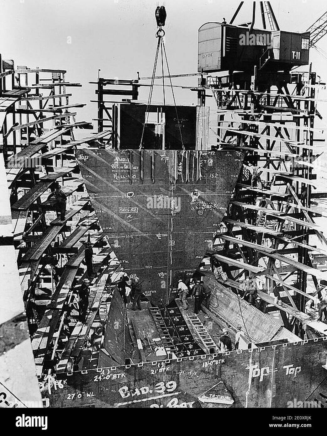 Liberty ship construction 08 collision bulkhead Stock Photo - Alamy