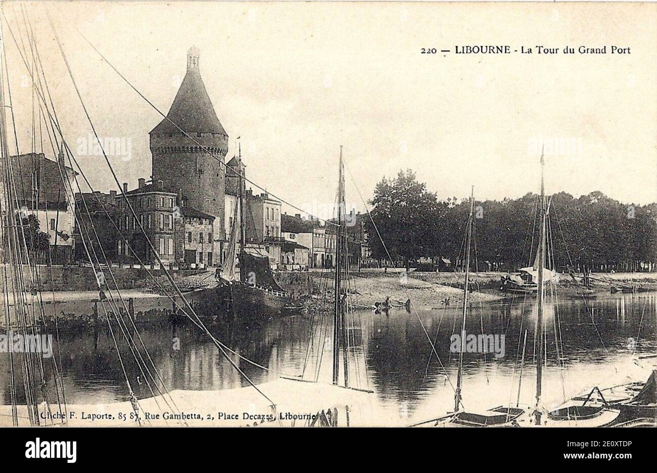 Libourne port hi-res stock photography and images - Alamy