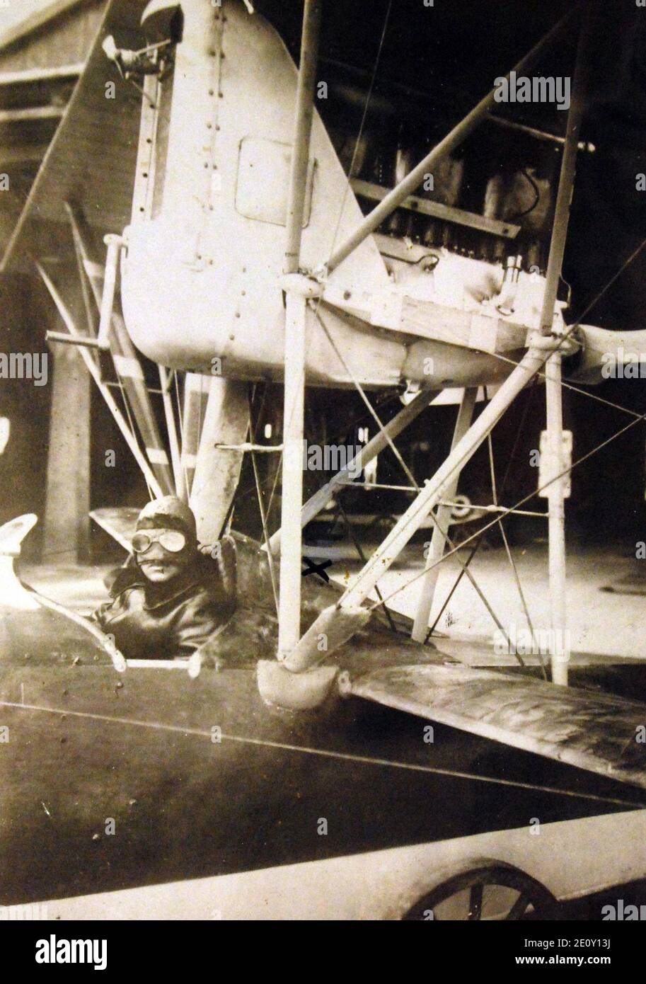 Lieutenant george hi-res stock photography and images - Alamy