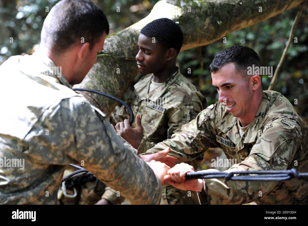 Lightning Academy transitions Joint Force from Desert to Jungle 160309 ...