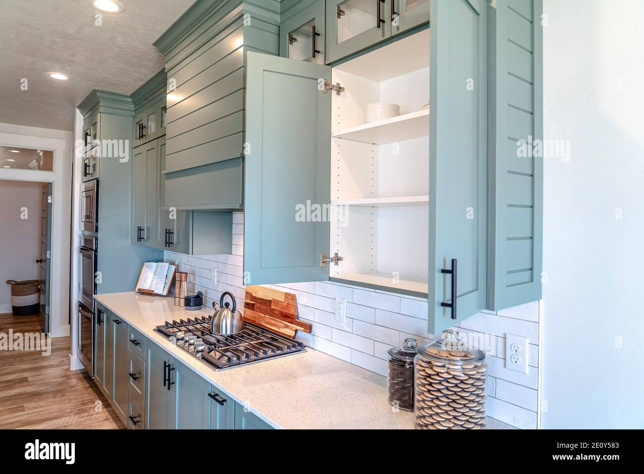 Cooking units hi-res stock photography and images - Alamy