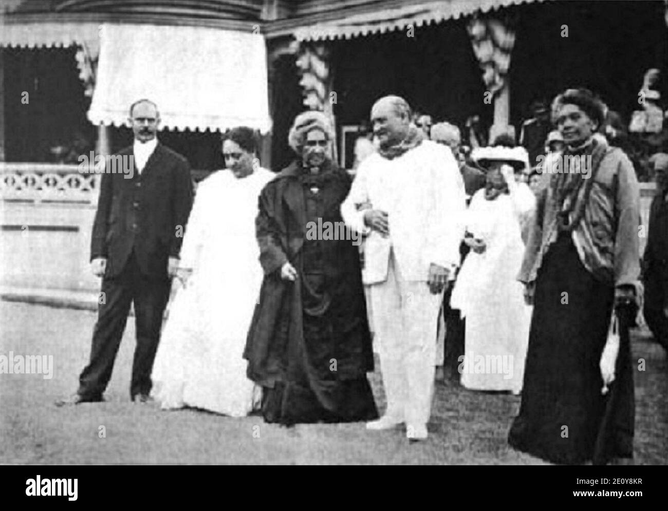 Liliuokalani, her lady-in-waiting, Lyman C. Newell, Adam H. Dickey, and ...