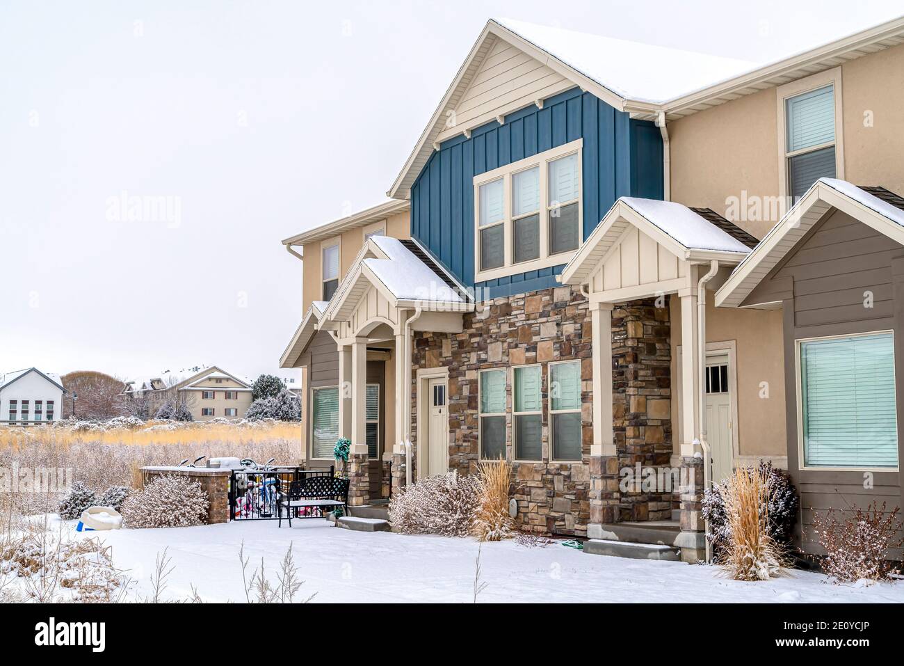 Two storey bay window hi-res stock photography and images - Alamy