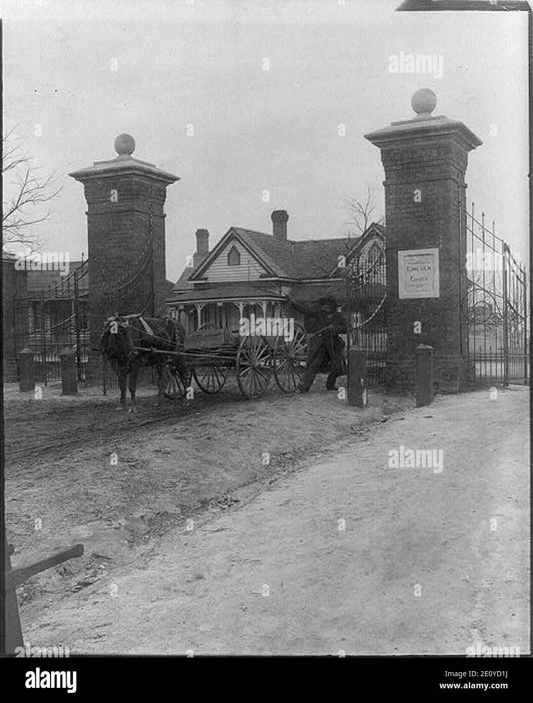 Lincoln Gates 1906 Stock Photo - Alamy