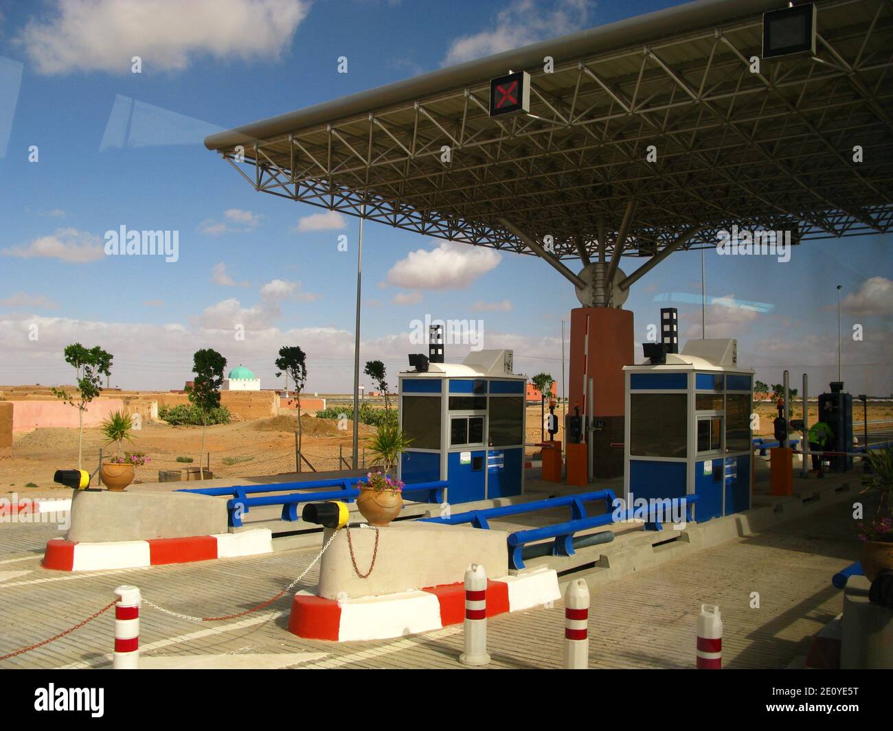 The filling station in Sahara desert, Morocco Stock Photo - Alamy