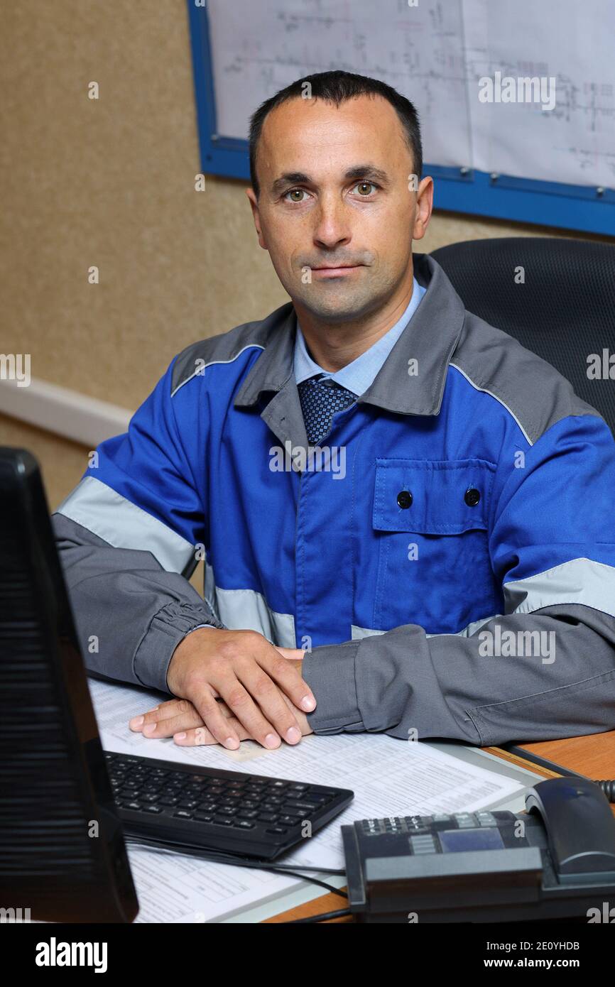 Engineer chair hi-res stock photography and images - Alamy