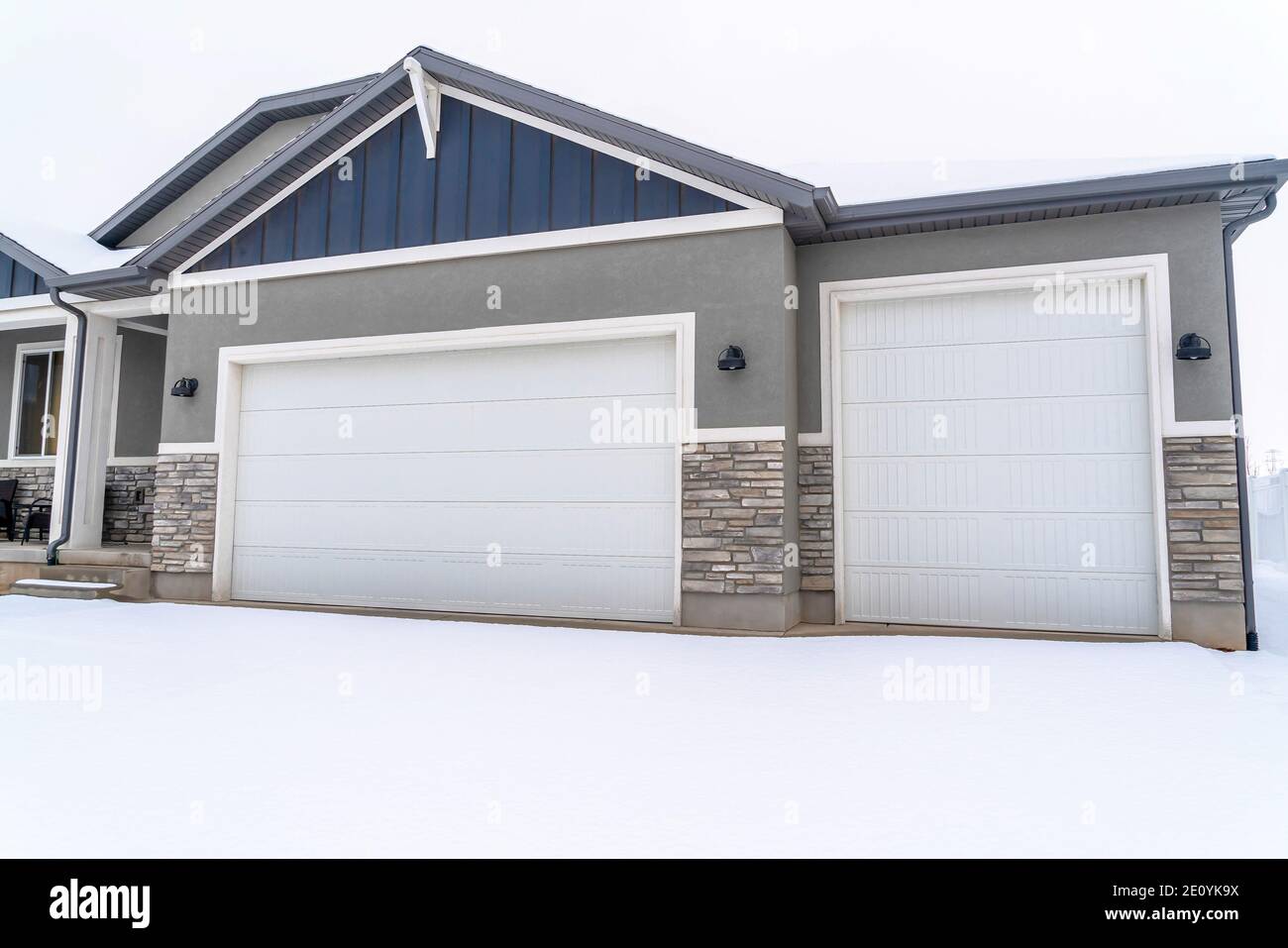 Adjacent garage entrance hi-res stock photography and images - Alamy