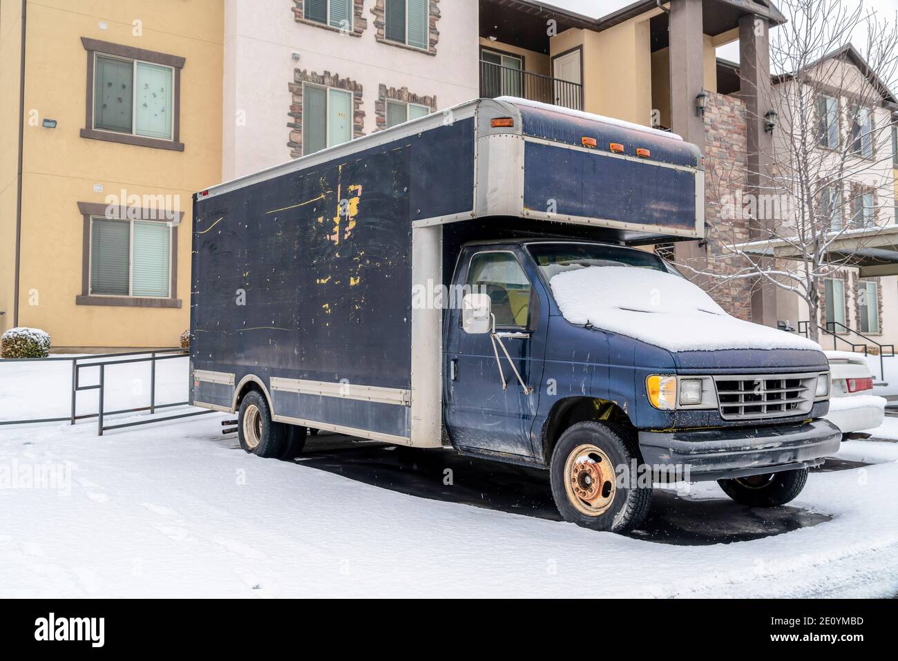 Trucking houses hi-res stock photography and images - Alamy