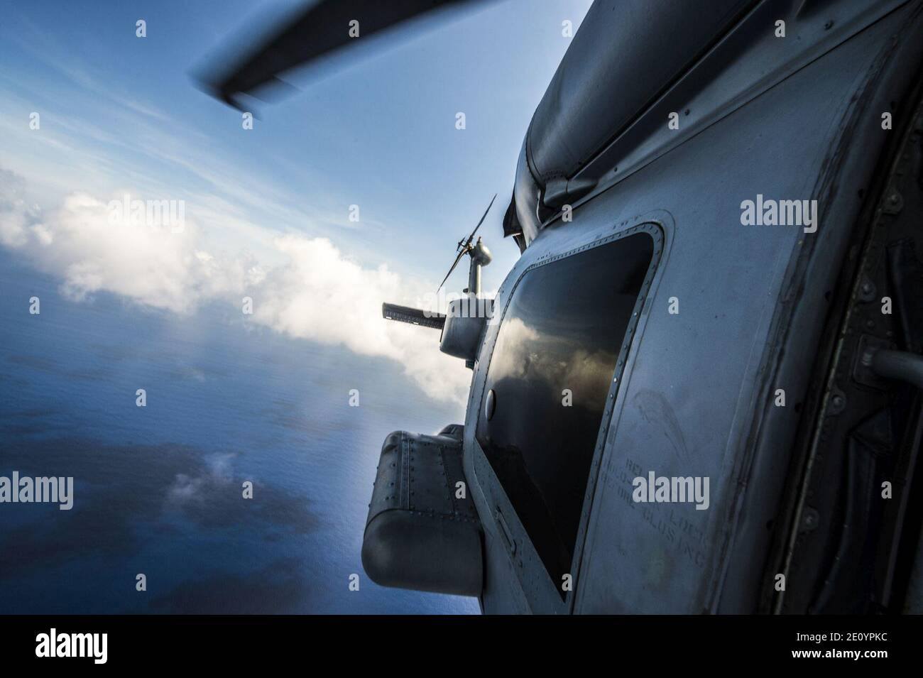 Littoral combat ship USS Fort Worth (LCS 3) 150512 Stock Photo - Alamy