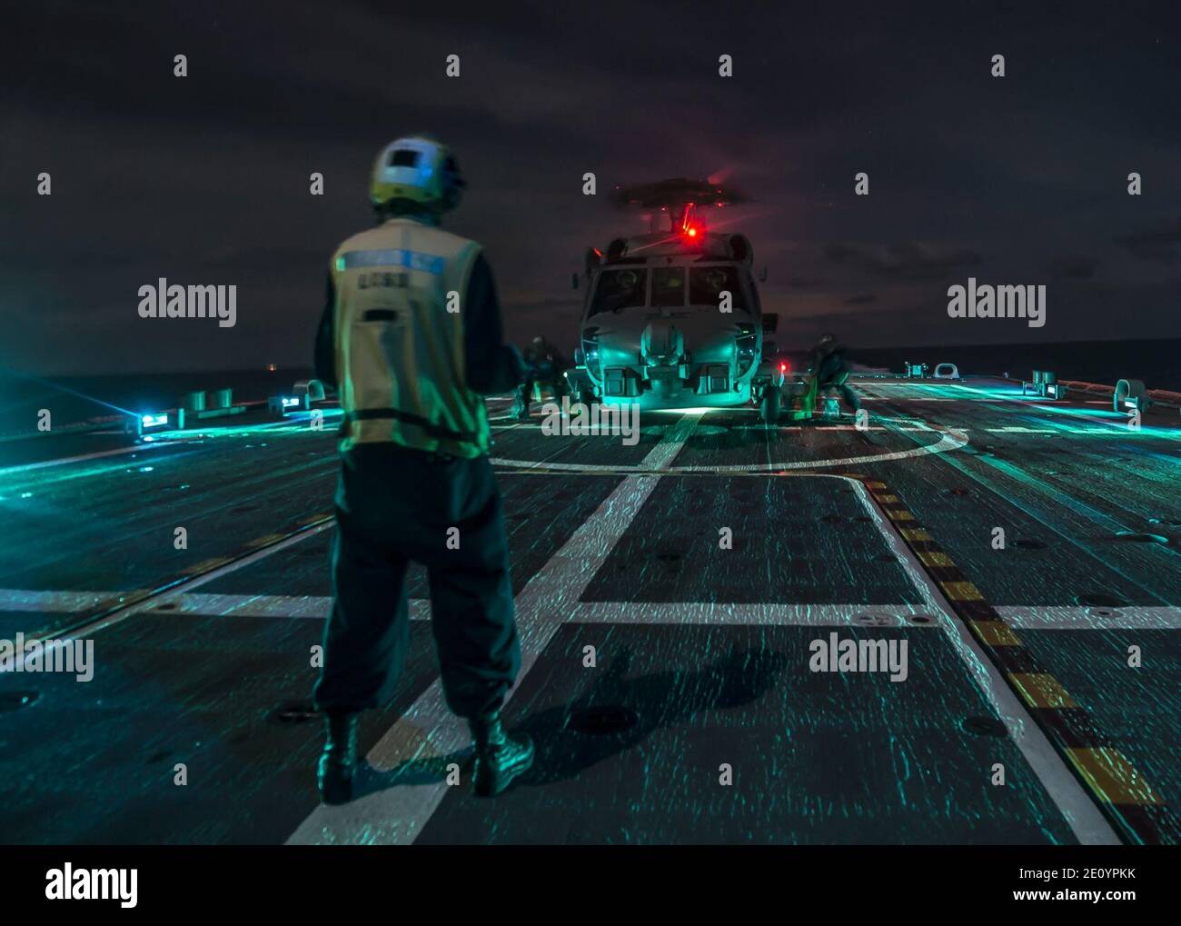 Littoral Combat Ship USS Fort Worth (LCS 3) 150430 Stock Photo - Alamy