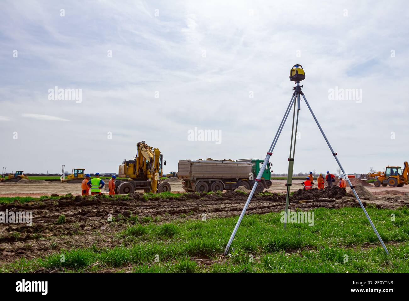 Total center device with laser for leveling other devices to level ...