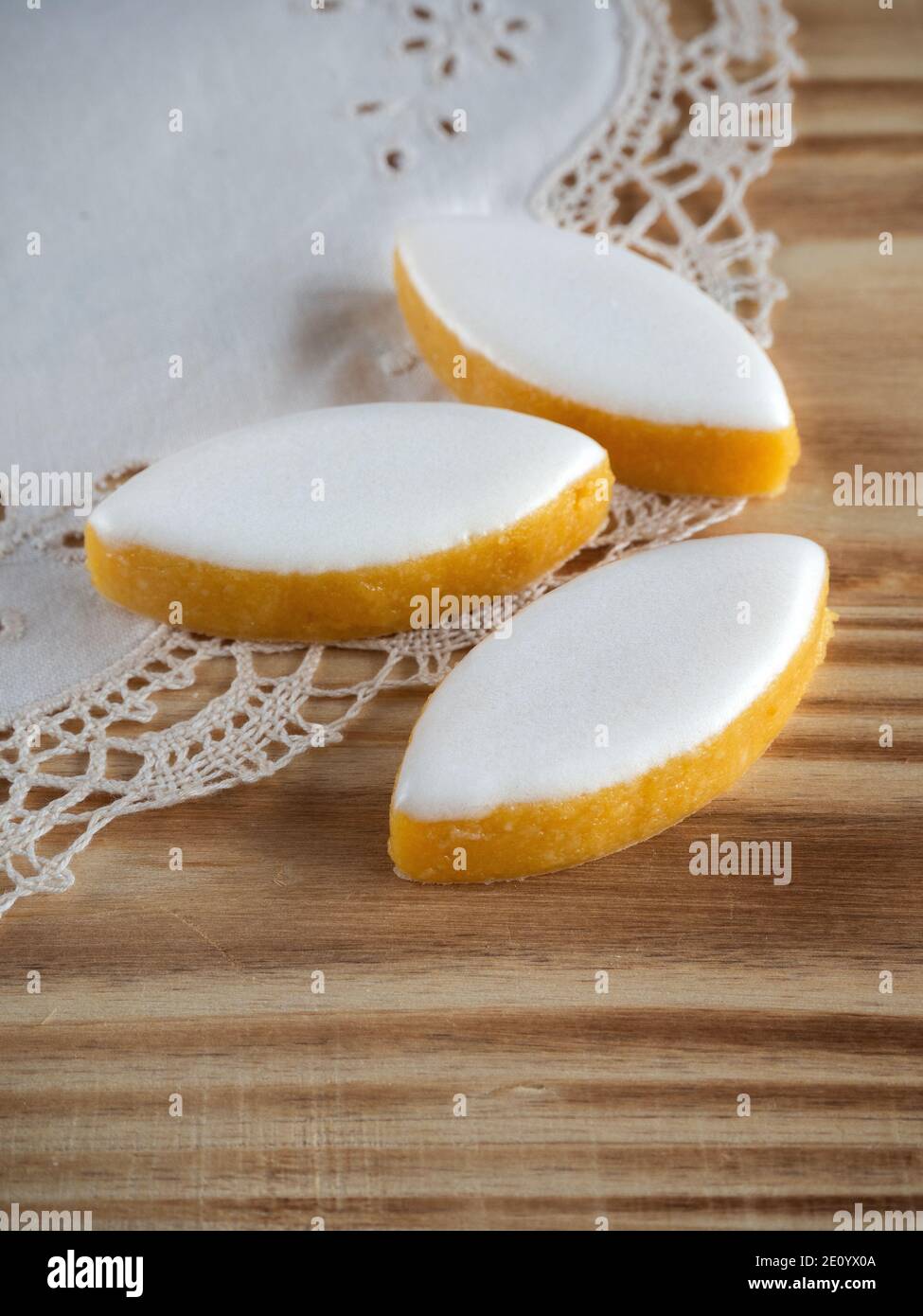 Almond paste hi-res stock photography and images - Alamy