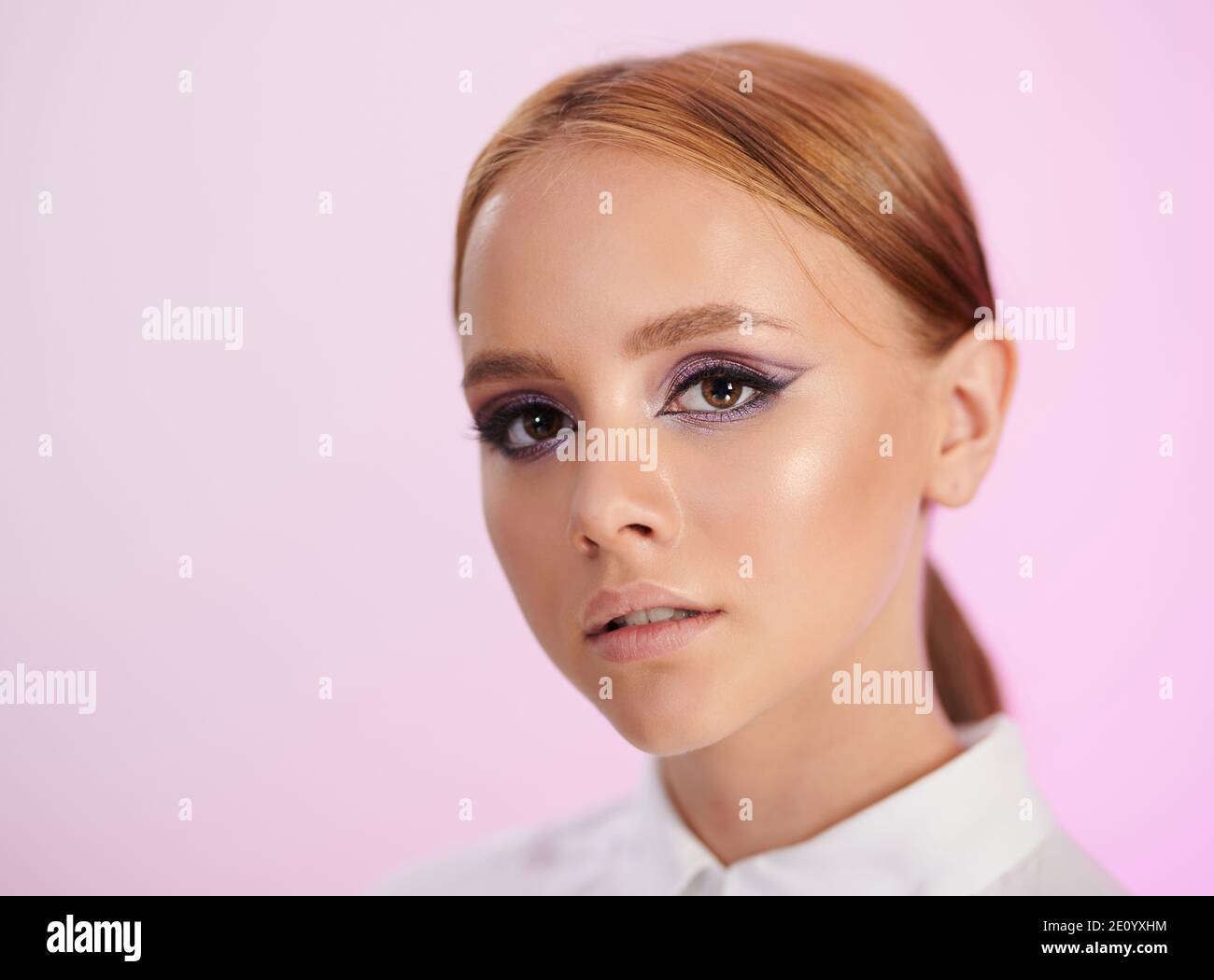 European women headshot hi-res stock photography and images - Alamy