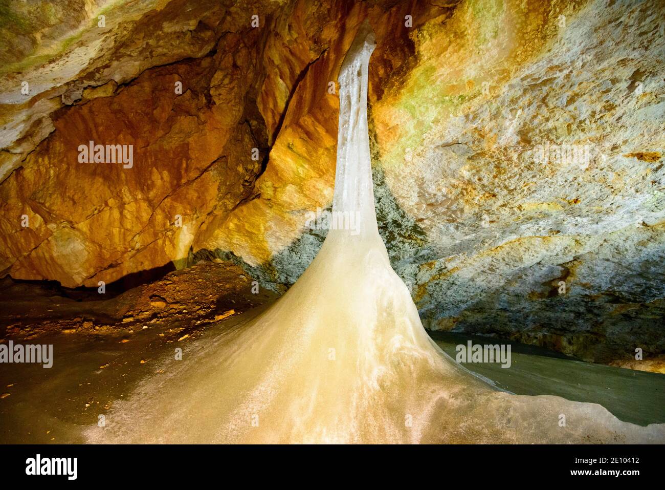 Dobsina ice cave hi-res stock photography and images - Alamy