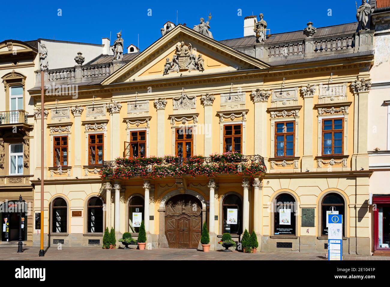Townhall europe hi-res stock photography and images - Alamy