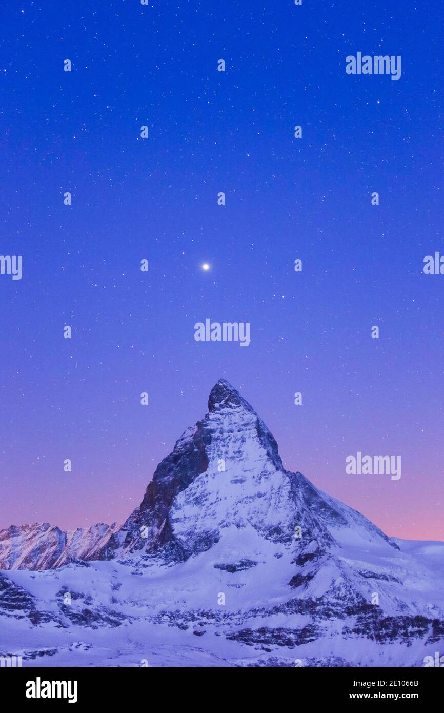 Zermatt matterhorn winter night night hi-res stock photography and ...