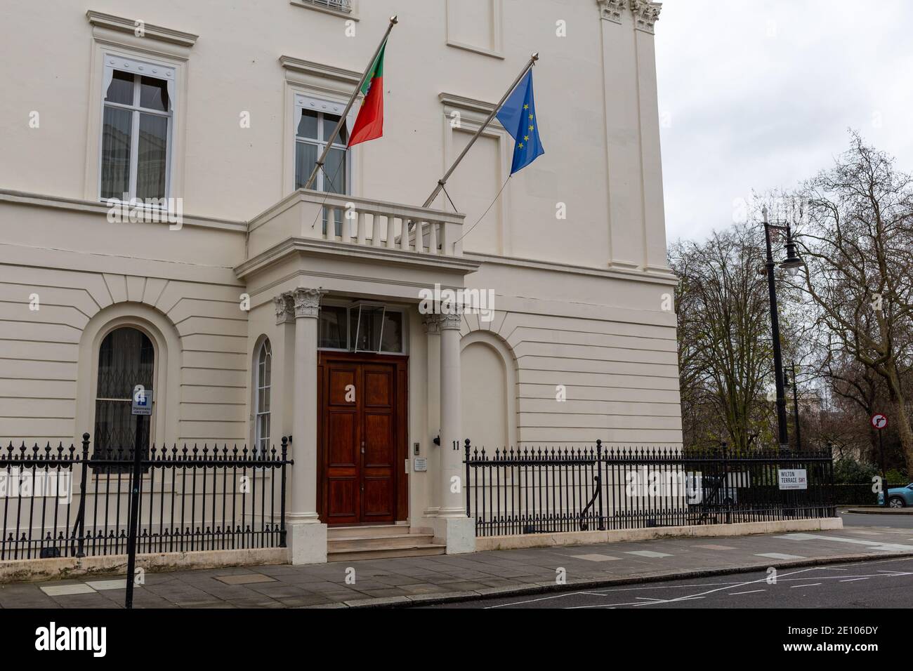 Consulate of portugal hi-res stock photography and images - Alamy
