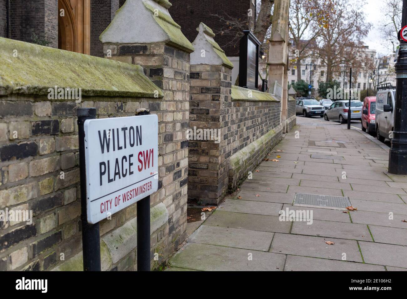 Wilton Crescent and Wilton Place SW1 Stock Photo - Alamy