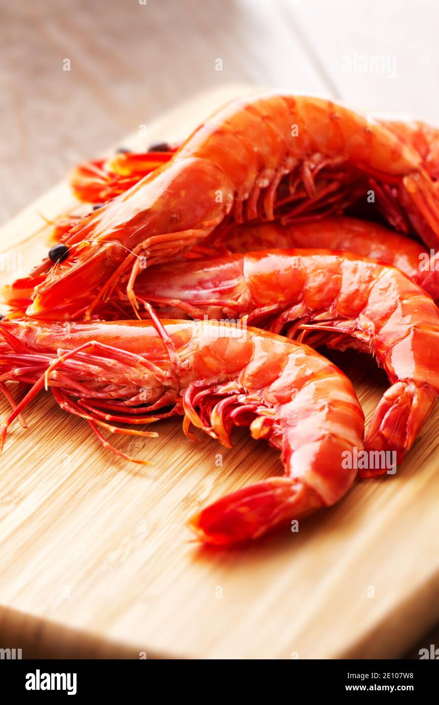 Cooked tail on shrimp hi-res stock photography and images - Alamy