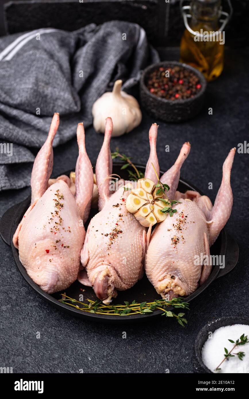 Quail meat hi-res stock photography and images - Alamy