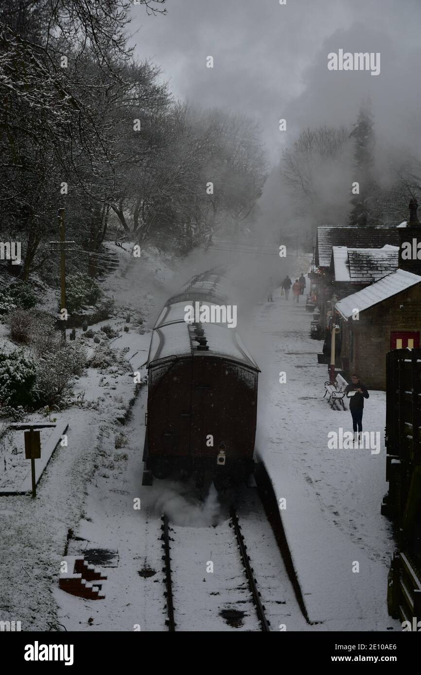 Haworth station hi-res stock photography and images - Alamy