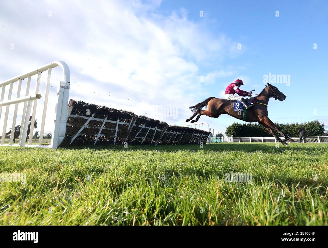 Flanking maneuver hi-res stock photography and images - Alamy