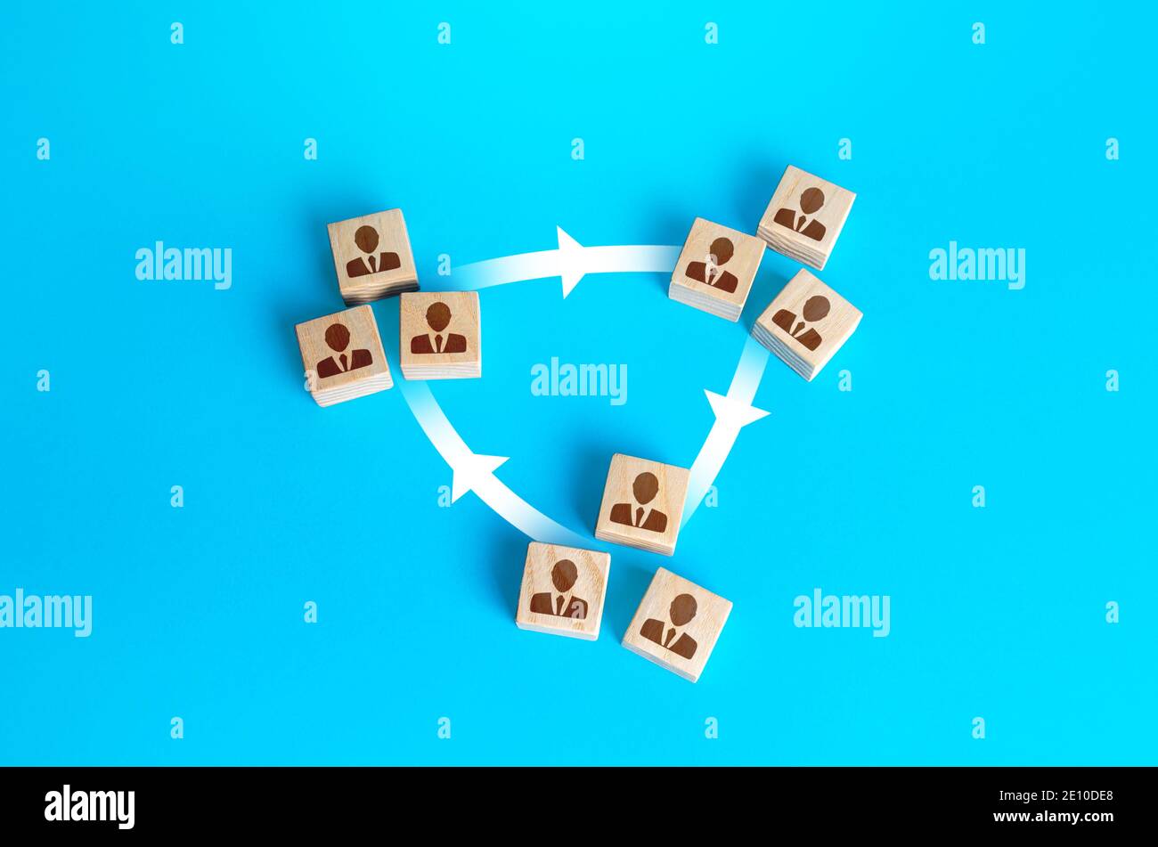 Building connected lines hi-res stock photography and images - Alamy