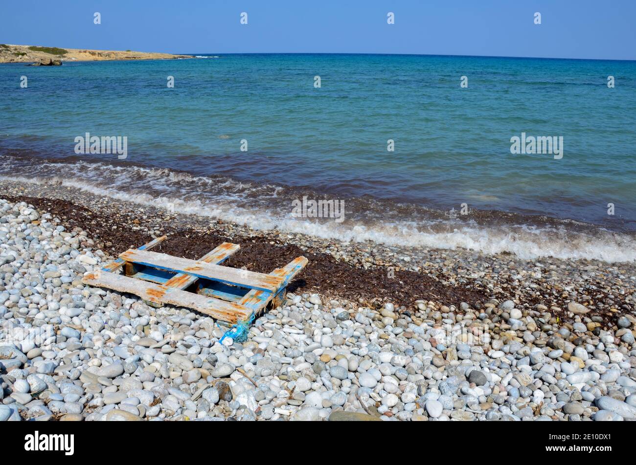 Pallet sea hi-res stock photography and images - Alamy
