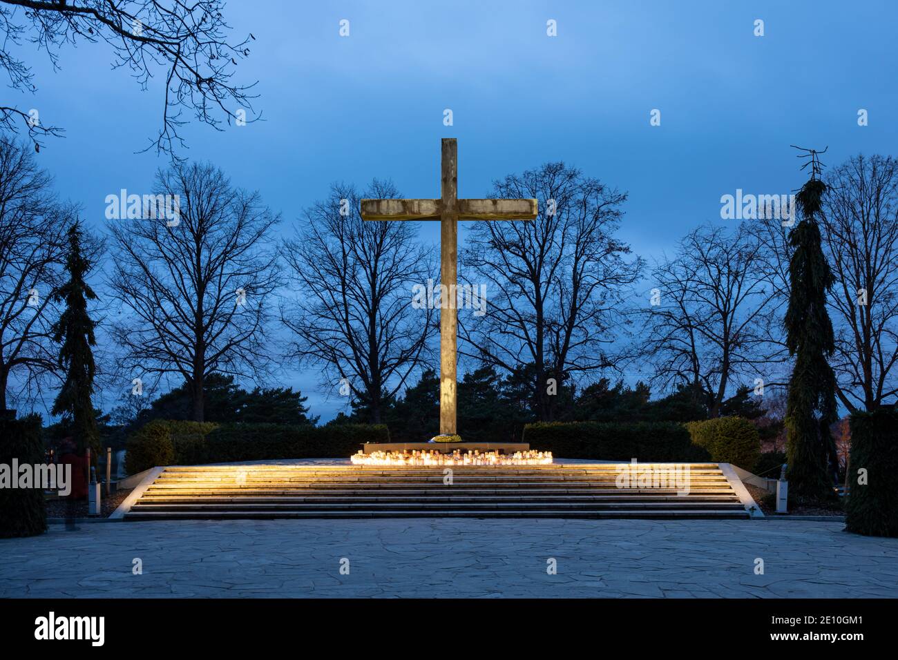 Bronze cross hi-res stock photography and images - Alamy