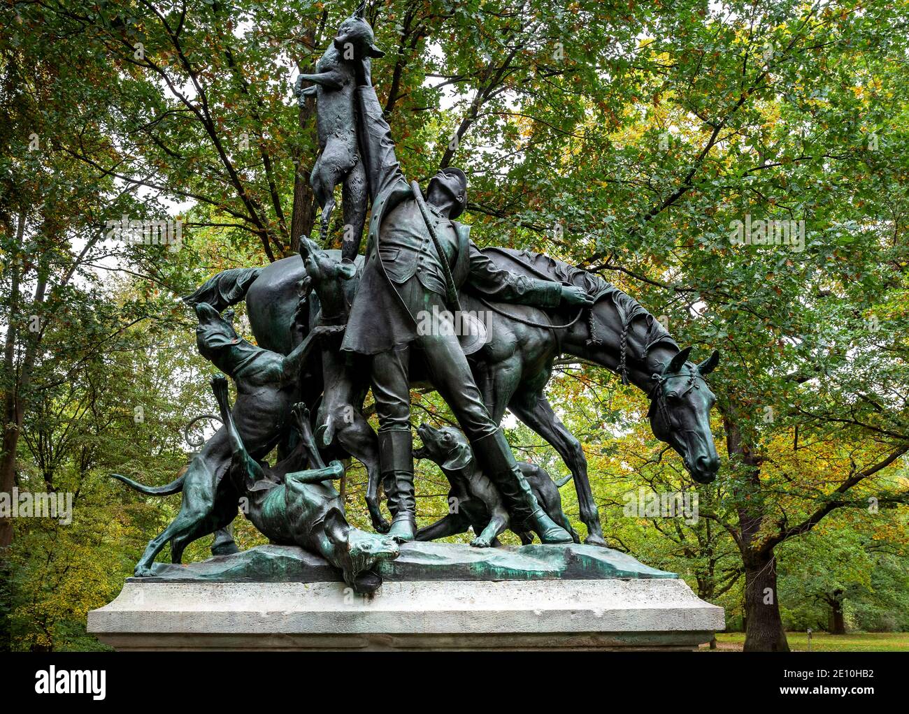 Hunting sculpture berlin hi-res stock photography and images - Alamy
