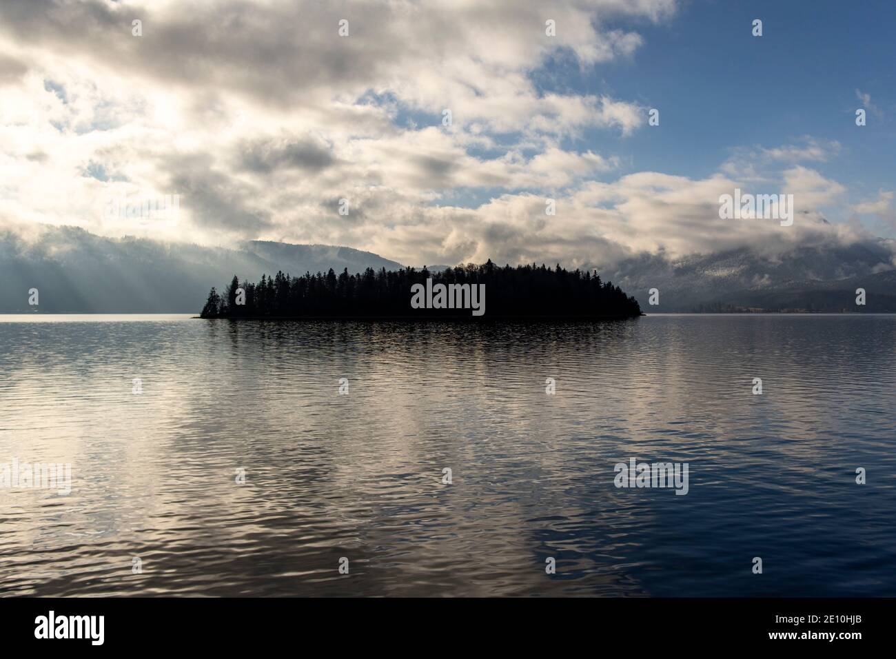 Walchensee see in bayern im winter hi-res stock photography and images ...