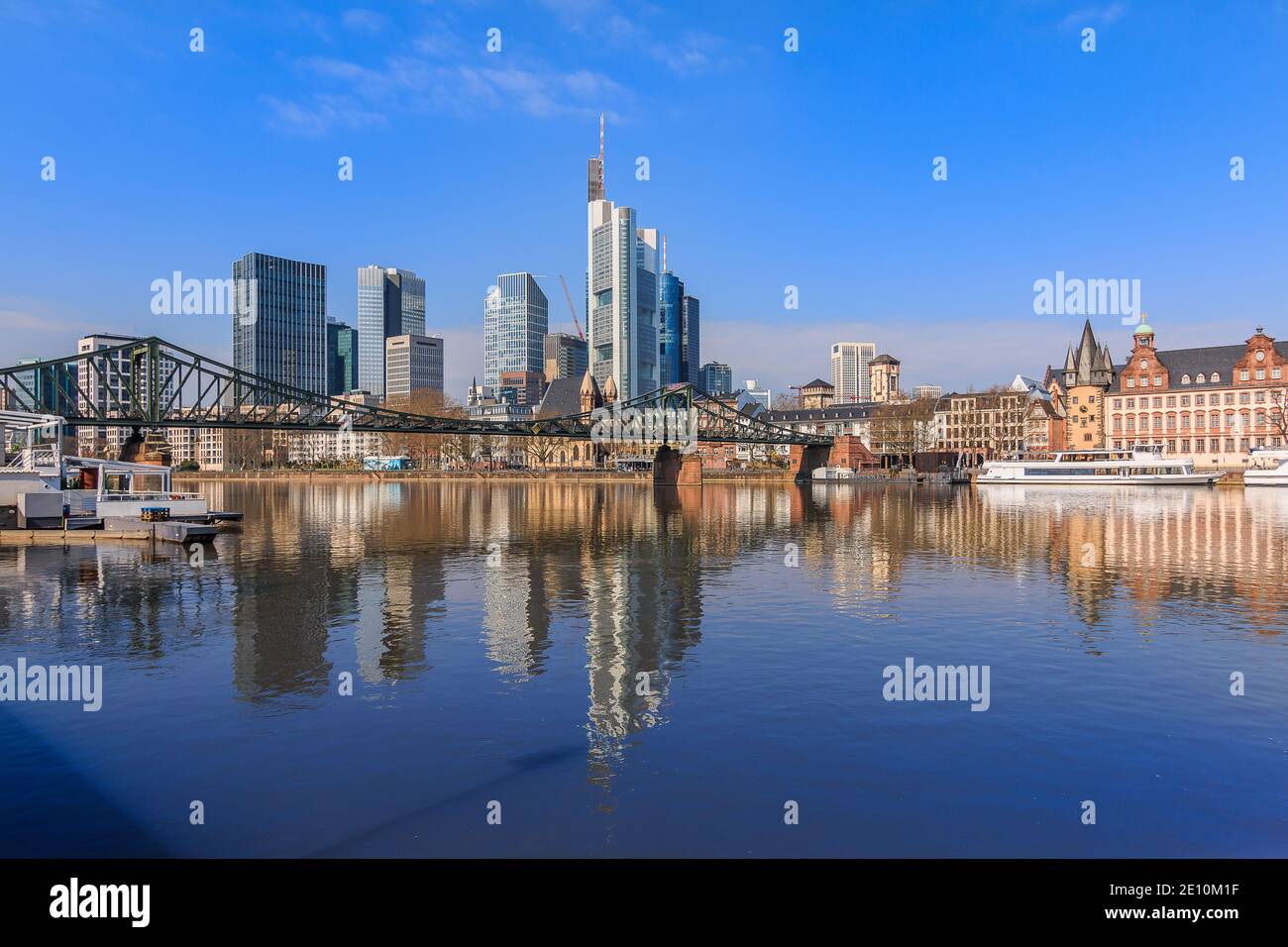 Buildings waterfront main river frankfurt hi-res stock photography and ...