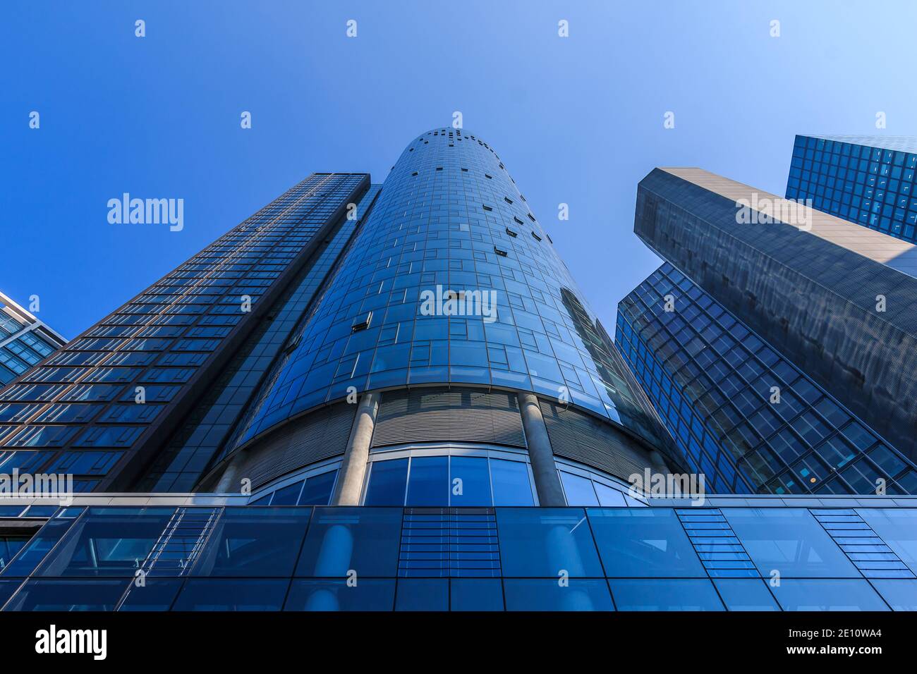 High rise building glass hi-res stock photography and images - Alamy