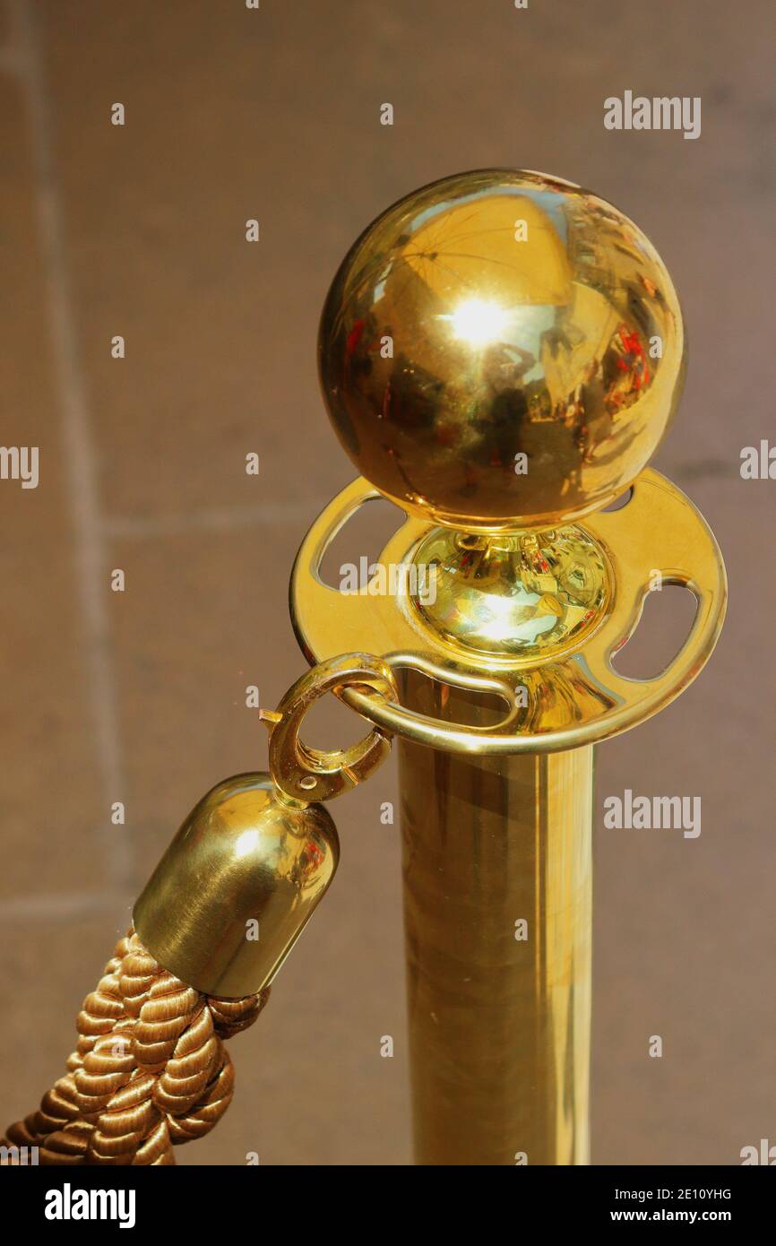 Reception hotel queue hi-res stock photography and images - Alamy