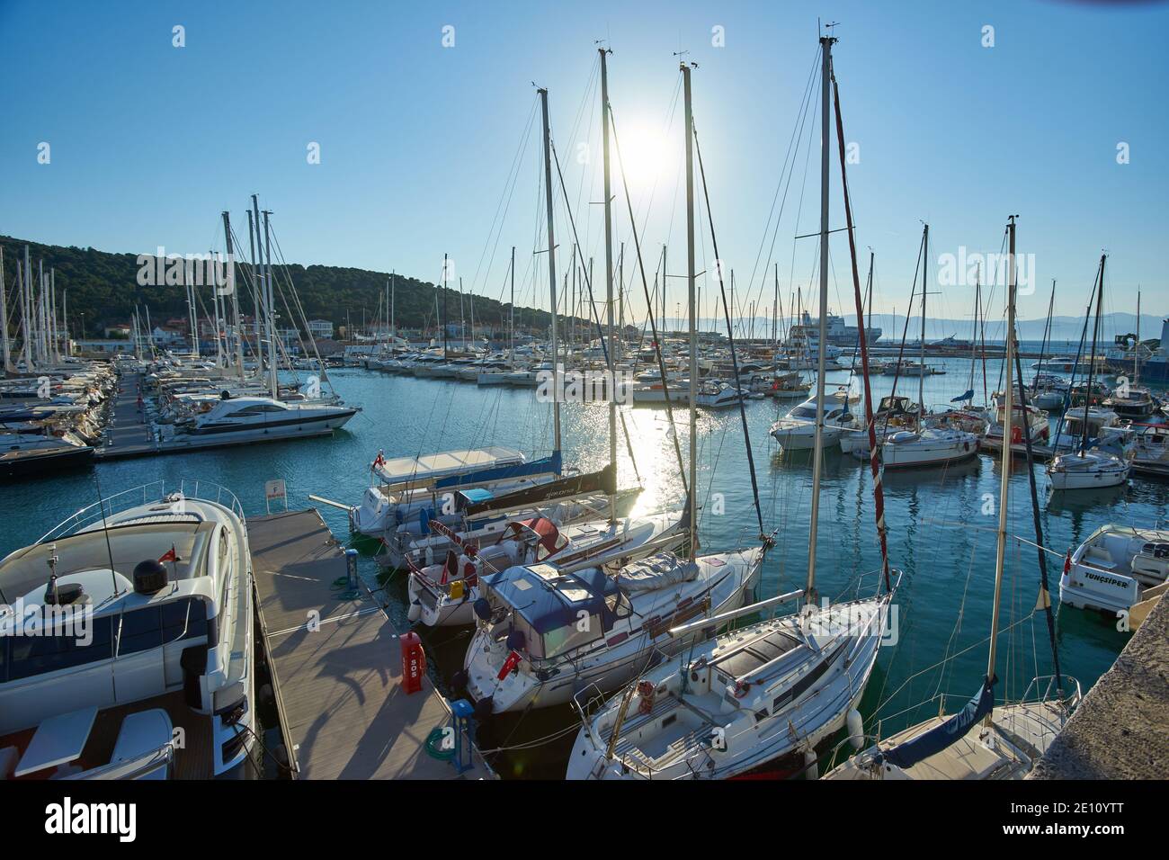 Buildings and mosque in izmir hi-res stock photography and images - Alamy