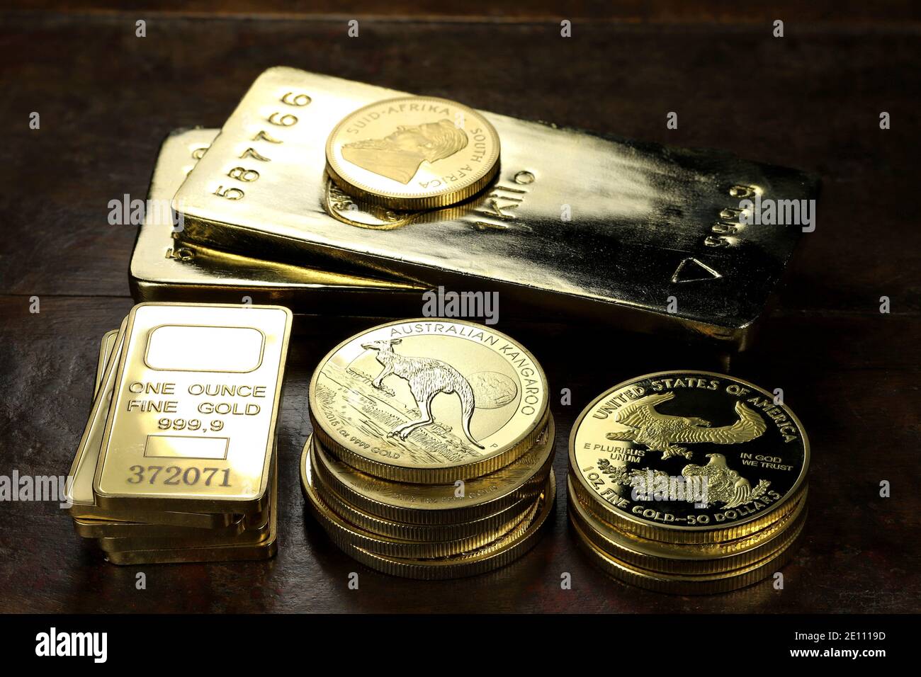 Gold bars hi-res stock photography and images - Alamy