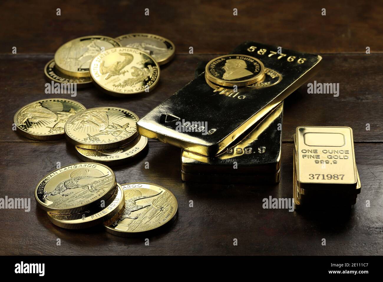 1 oz gold bar hi-res stock photography and images - Alamy