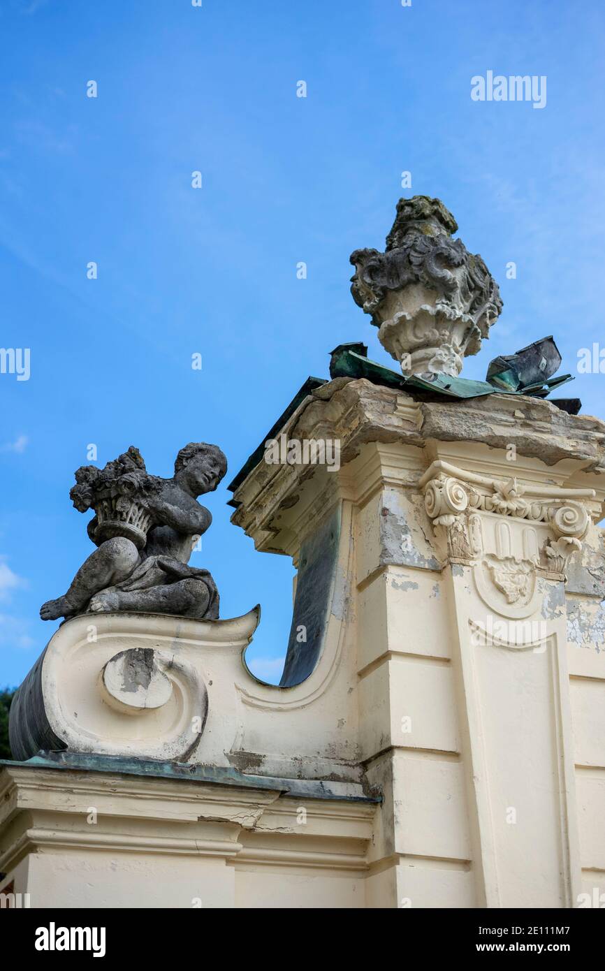 Baroque style architecture hi-res stock photography and images - Alamy