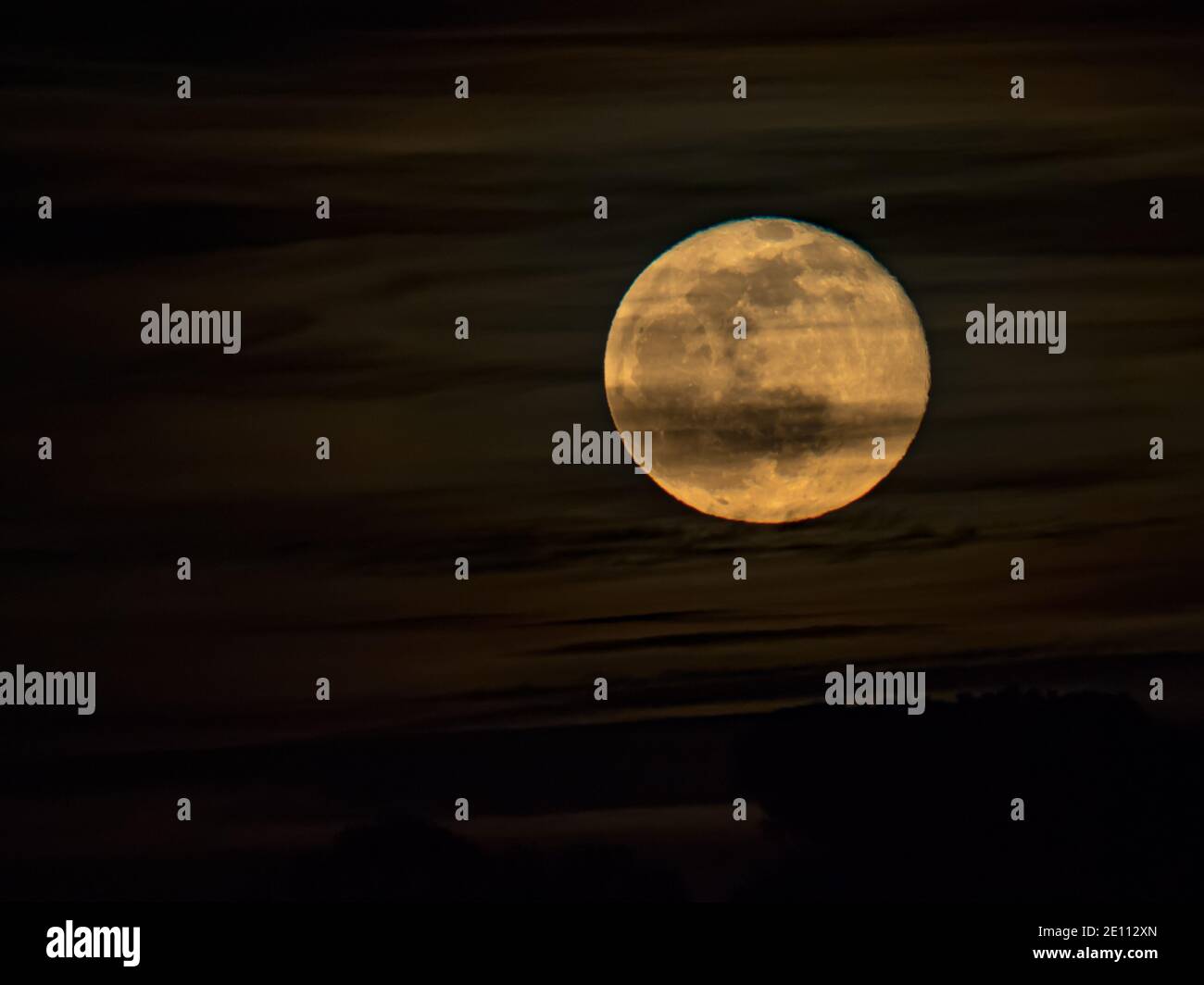 Moon bay california beach hi-res stock photography and images - Alamy