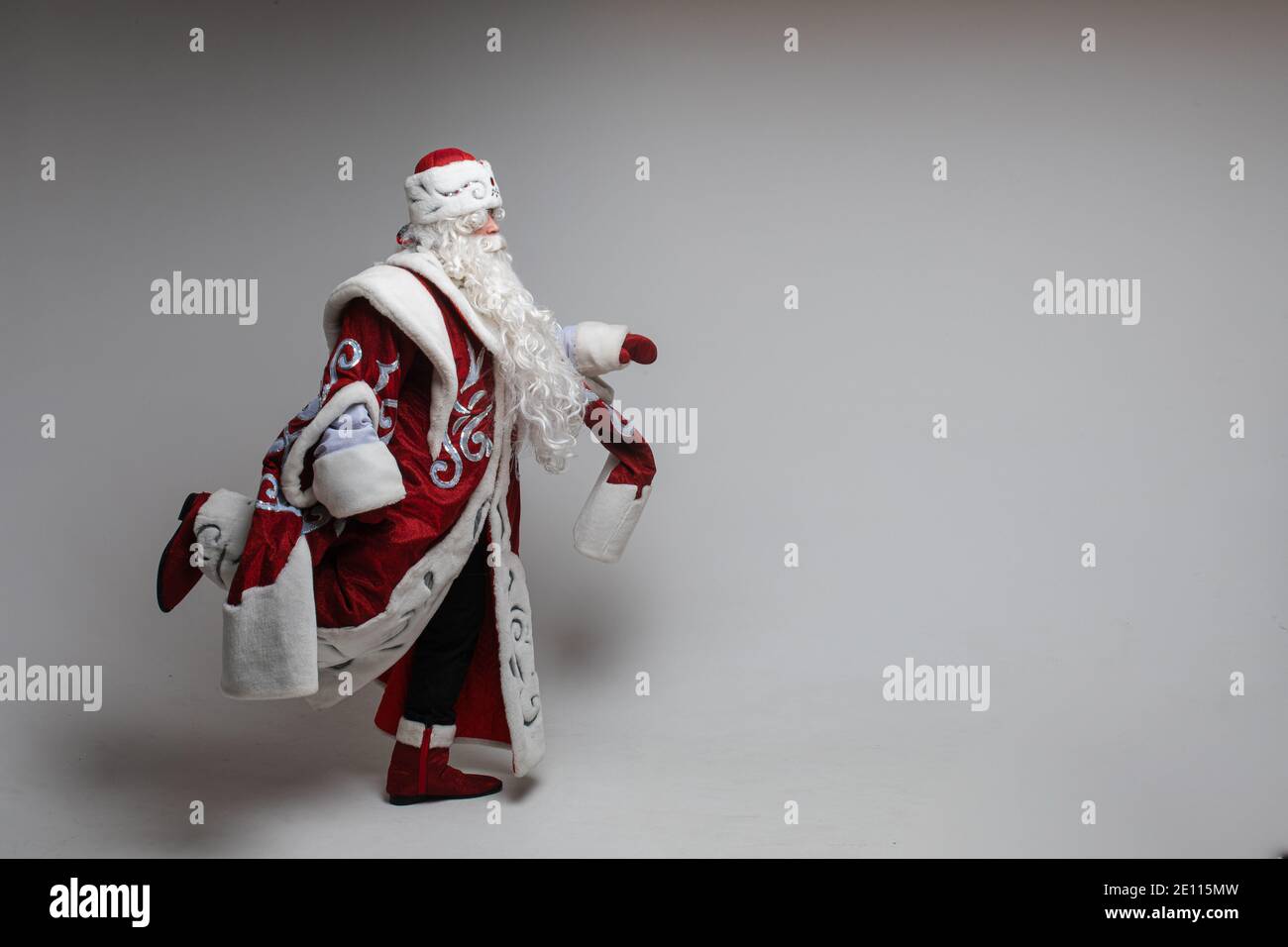Santa running late hi-res stock photography and images - Alamy