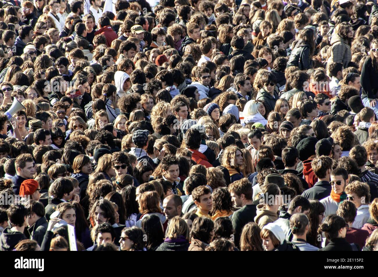 High angle and crowd of people hi-res stock photography and images - Alamy